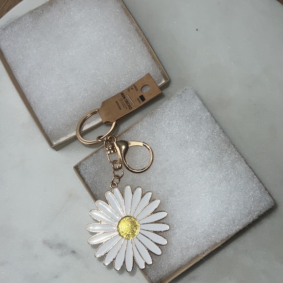 Accessories | Gold Tone Daisy Charm Keychain New In The Box | Poshmark